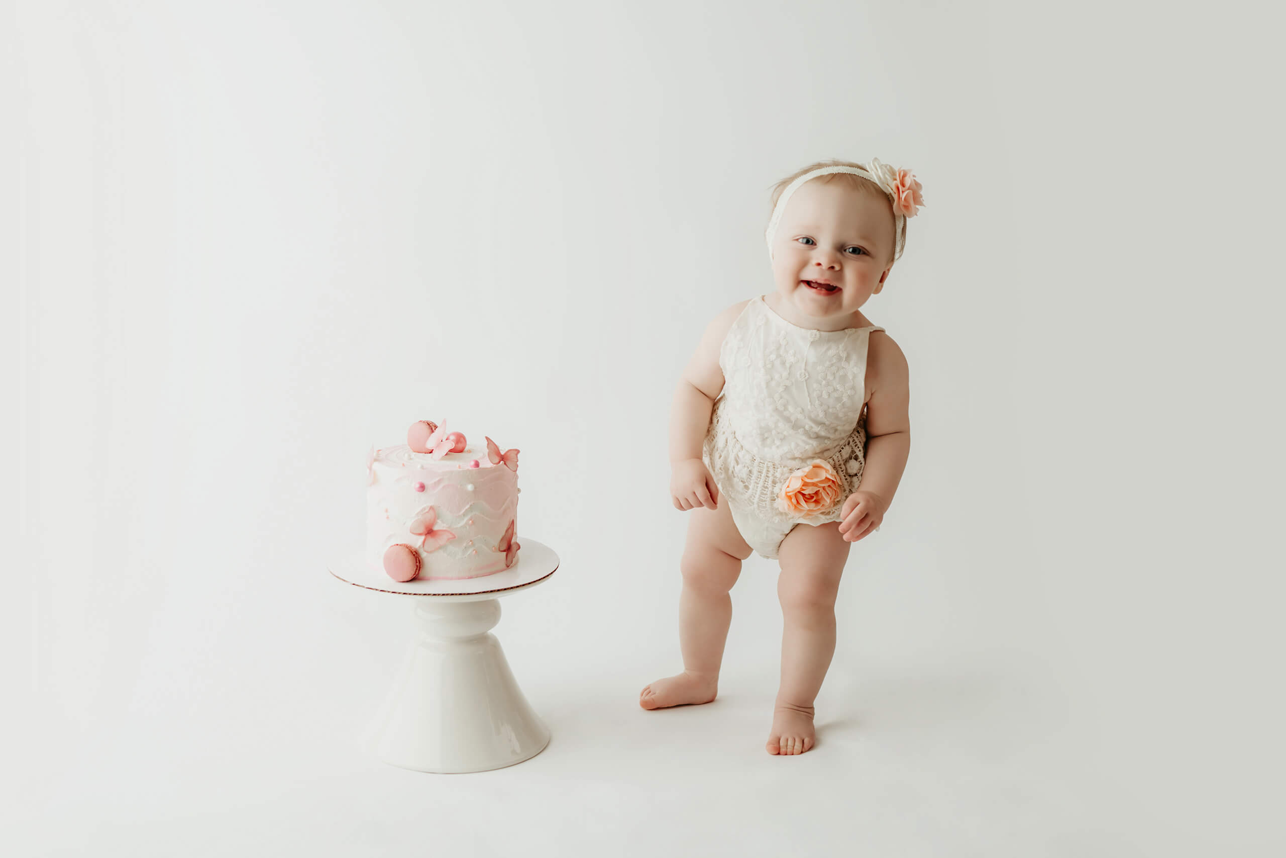 Delightful Cake Smash Photography in Seattle