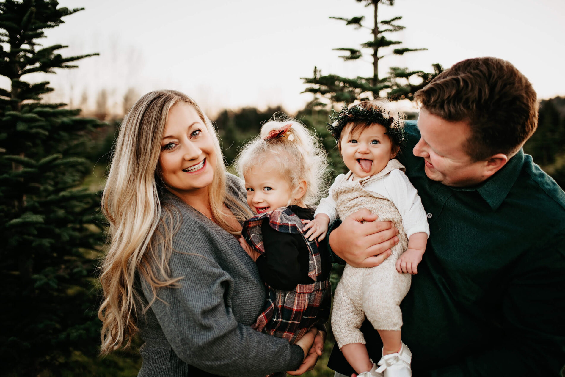 Seasonal Family Portraits - Bellevue, Seattle Family Photographer