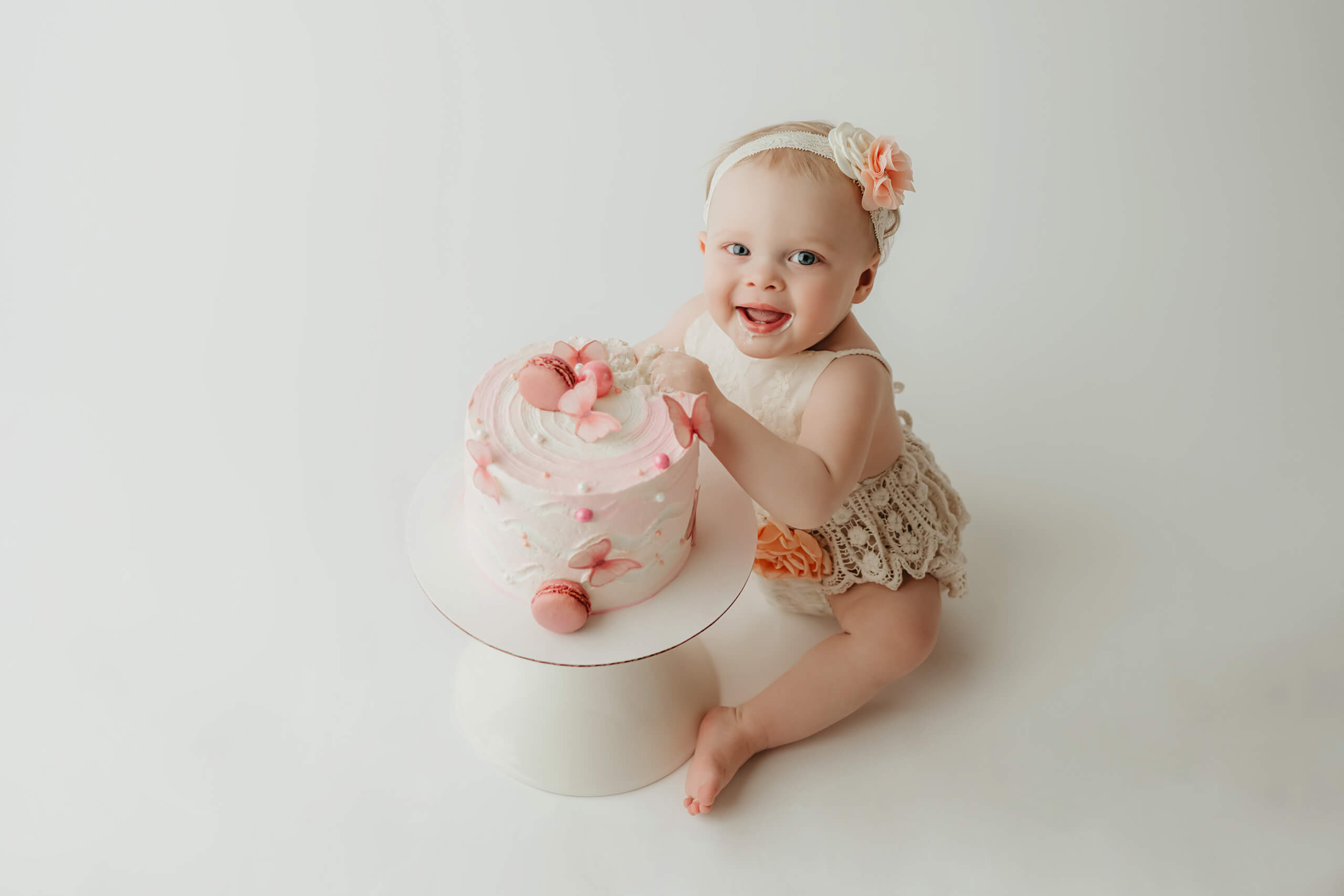 Delightful Cake Smash Photography in Seattle