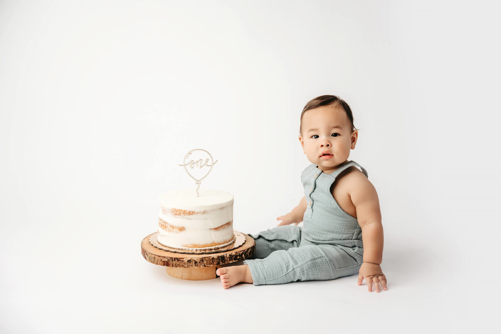 Cake Smash Photos: Ideas and Tips to Getting Timeless Photos You'll Love