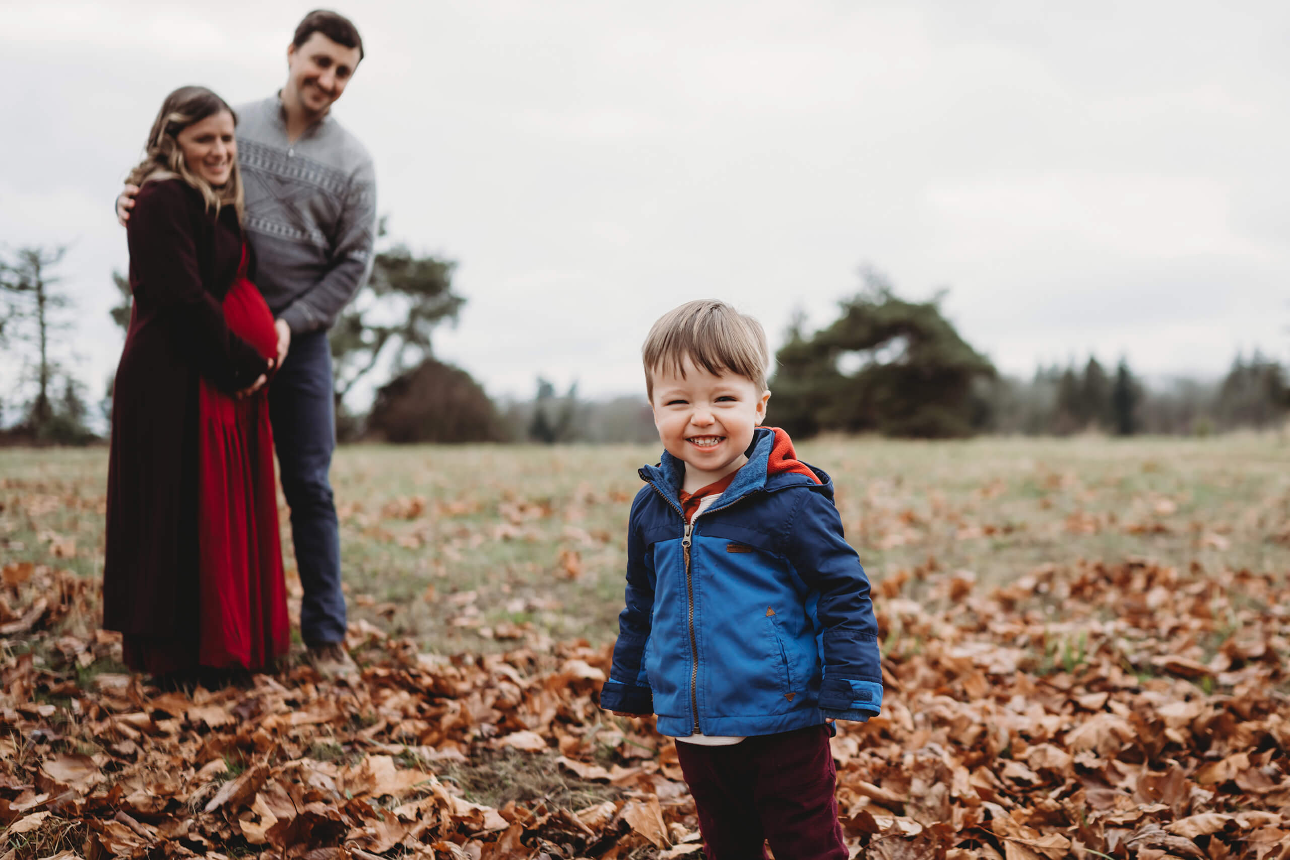 Winter Maternity Photos: Samples, Outfit Tips, Posing Ideas, and More
