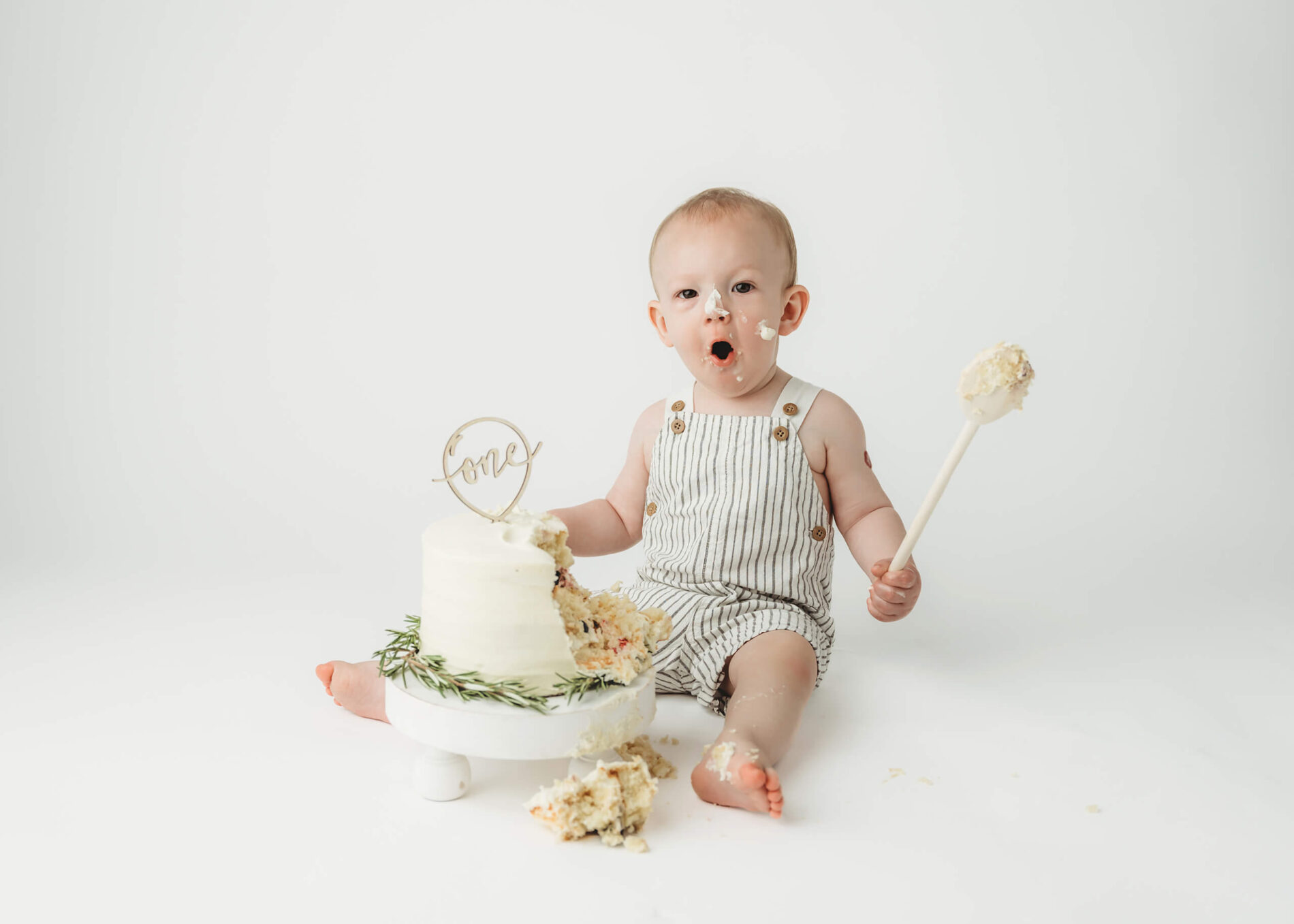 Seattle Cake Smash Photography & First Birthday Photoshoot