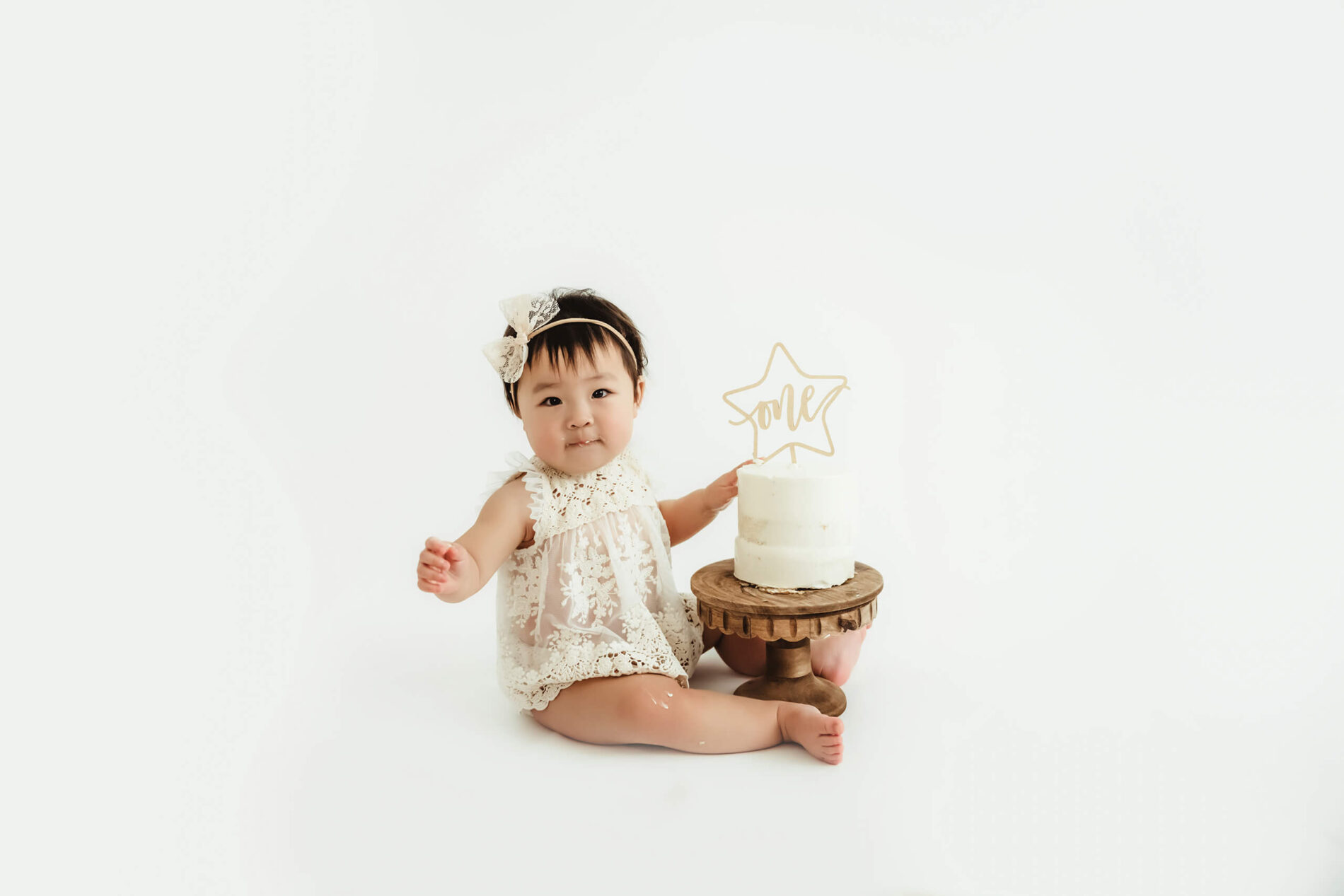 Seattle Cake Smash Photography & First Birthday Photoshoot